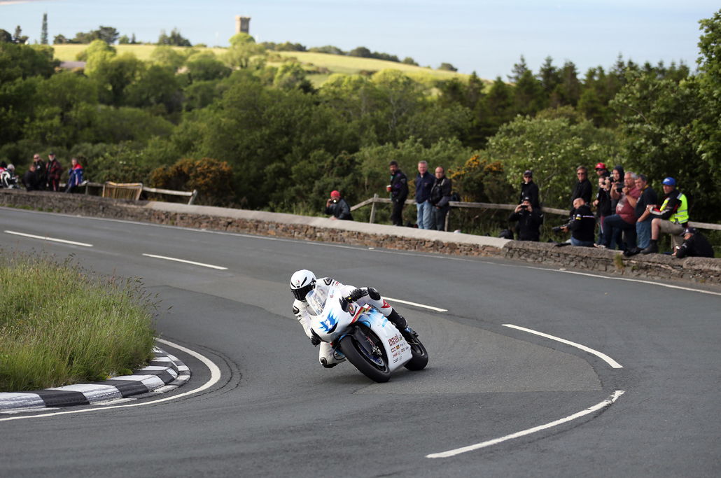 Isle of Man TT – heavy accidents on Saturday › Motorcycles.News ...