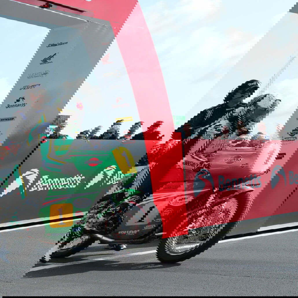 Michael Dunlop hat ein Team für die Isle of Man TT gefunden ...