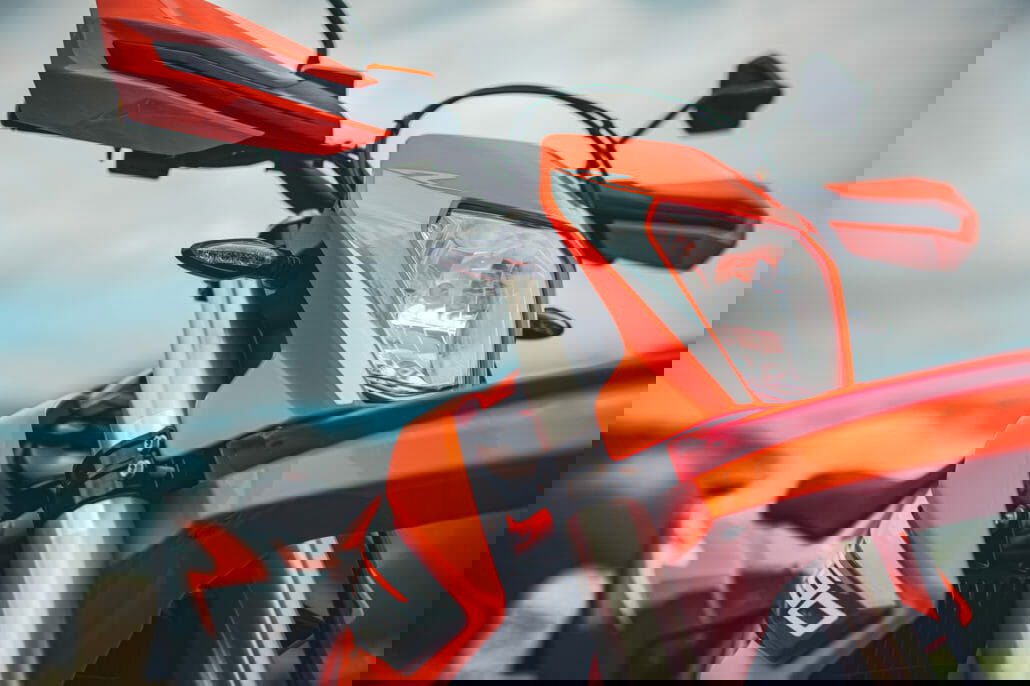 New KTM 690 Enduro R and KTM 690 SMC R for 2021 › Motorcycles.News ...