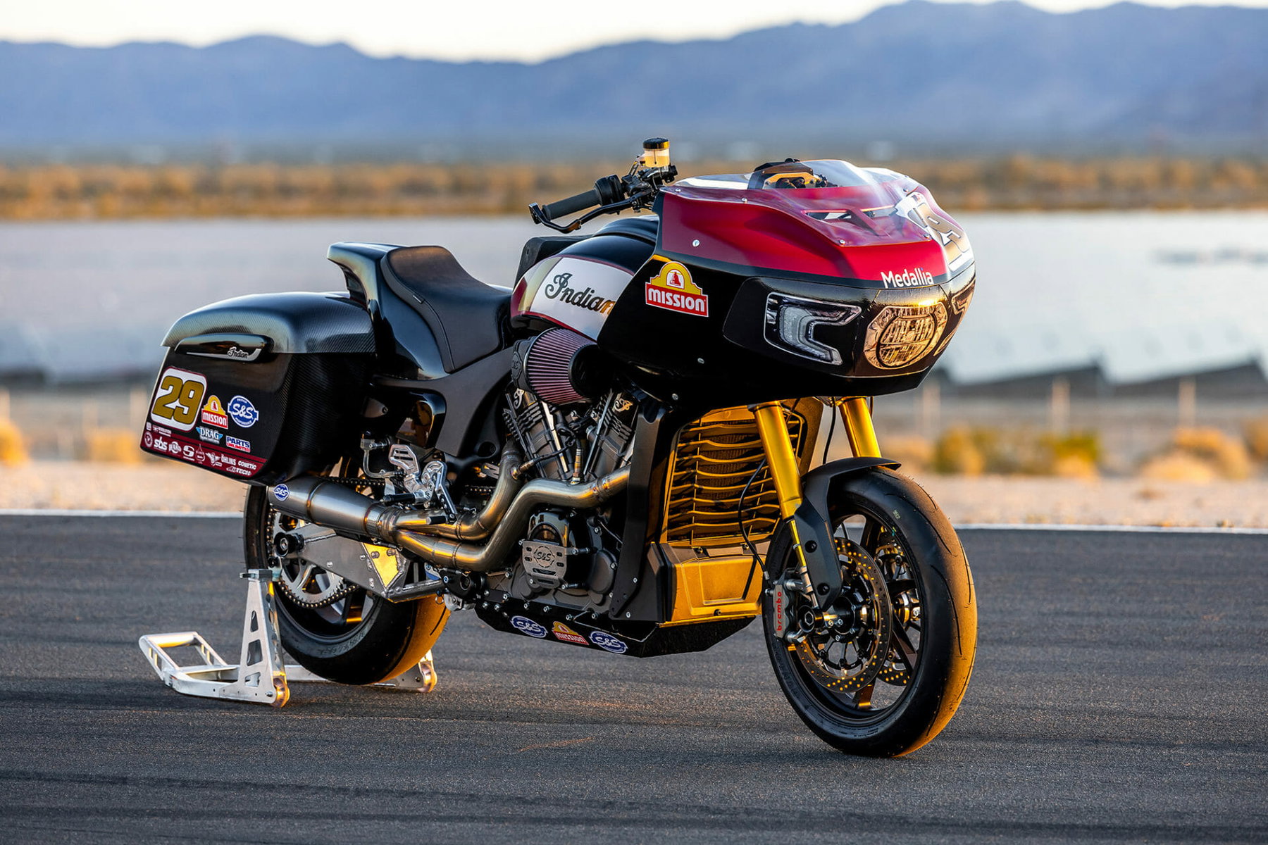 The Indian Challenger RR - A tribute to the King of the Baggers ...