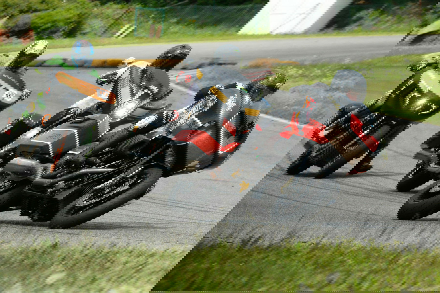 CFMoto 750SR-R: New inline four-cylinder sports bike officially unveiled