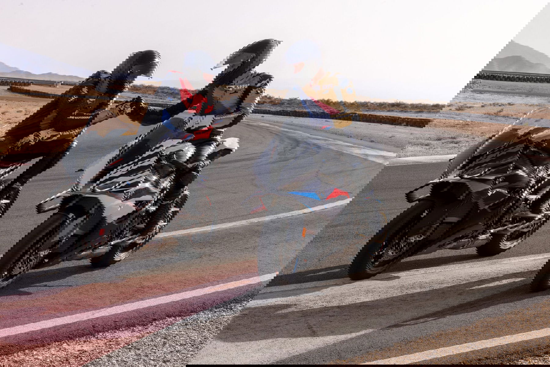 BMW presents the new M 1000 RR and S 1000 RR: Improved performance and ...