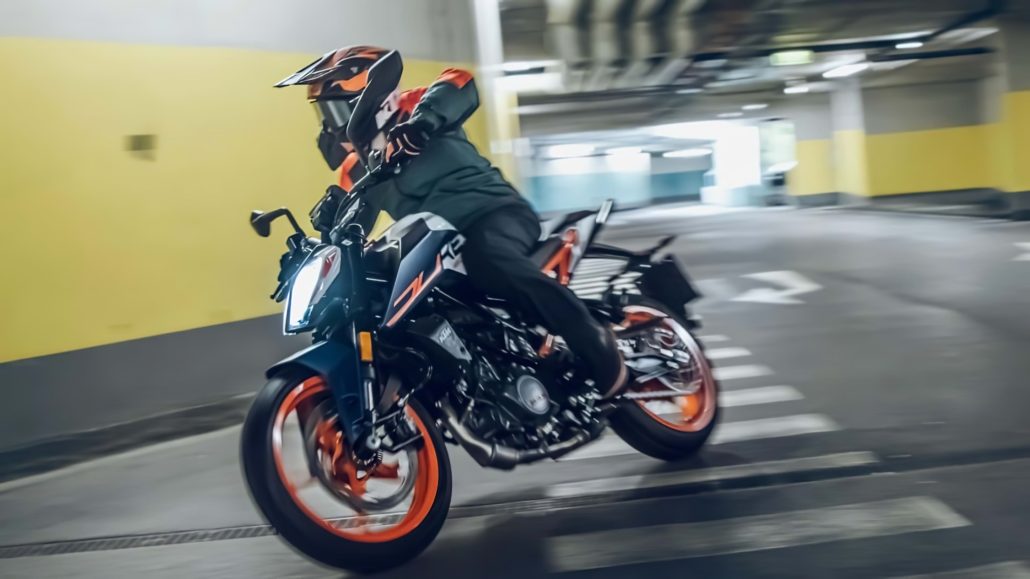 KTM 160 Duke: Sporty entry-level bike with 19 hp and modern technology